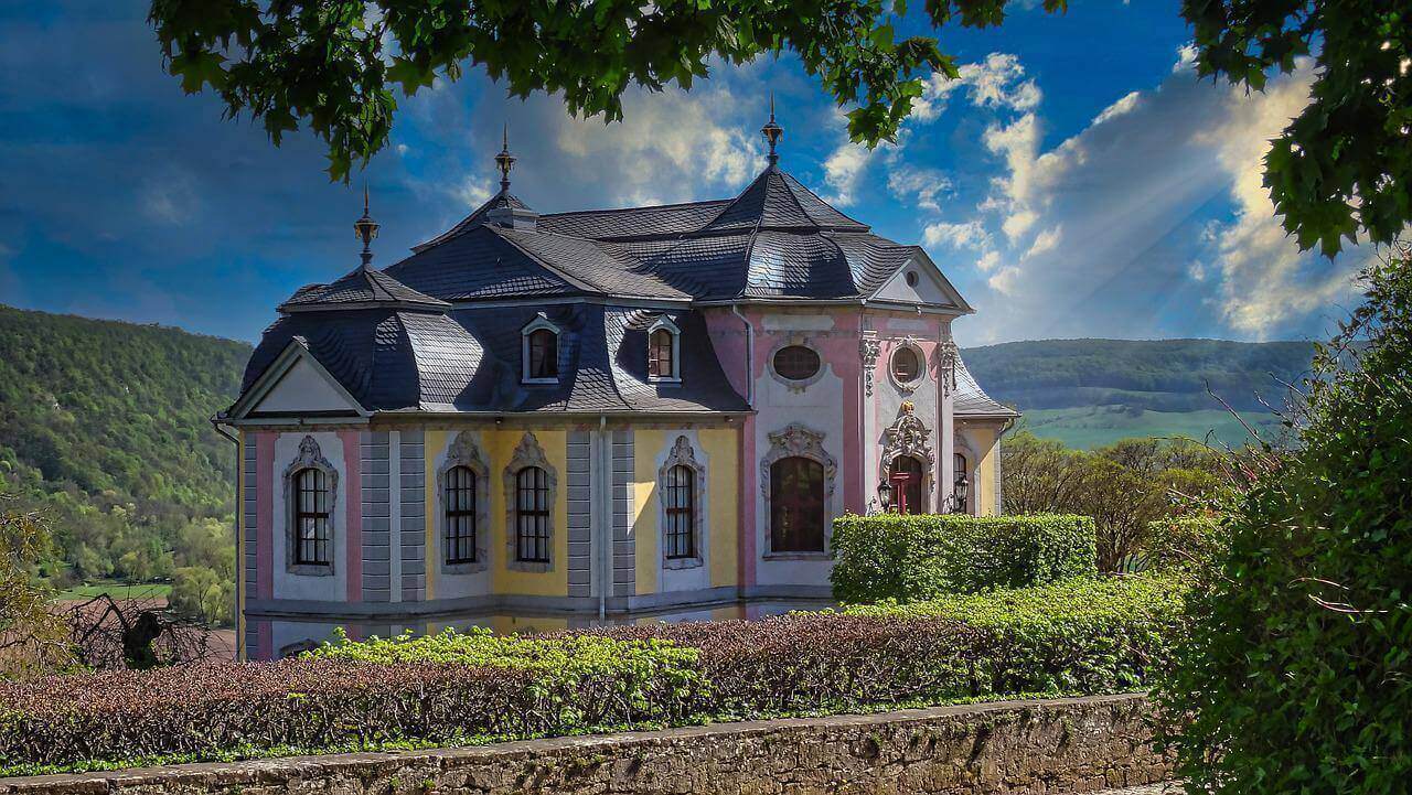 Stilul rococo, calea către o amenajare de lux a locuinței tale! - Novacolor